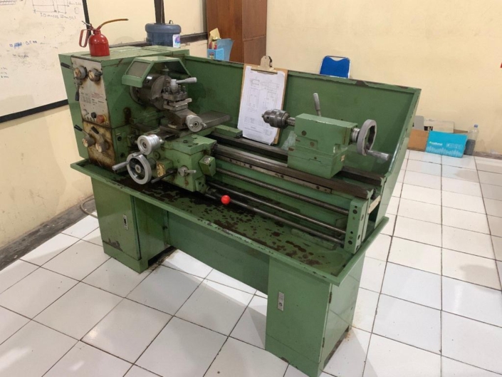 Jurusan Teknik Mesin Pesawat untuk yang Hobi Bongkar Mesin! - STTKD