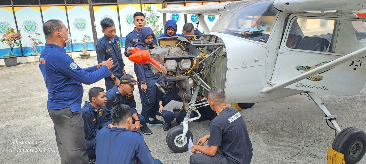 Ground Run-Up Mesin Pesawat di Dalam Kampus - STTKD