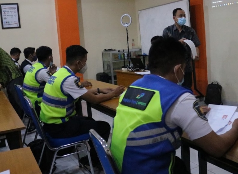 AVSEC: Definisi, Tugas Hingga Rekomendasi Sekolah - STTKD