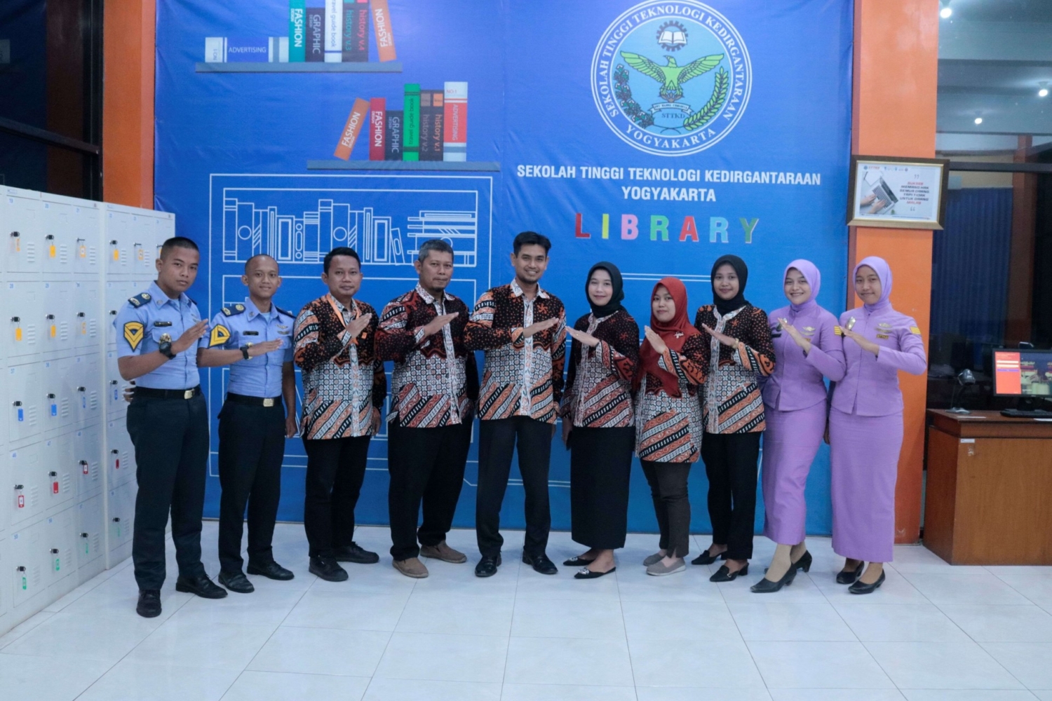 Materi Pendidikan Pramugari Seru dan Menegangkan - STTKD