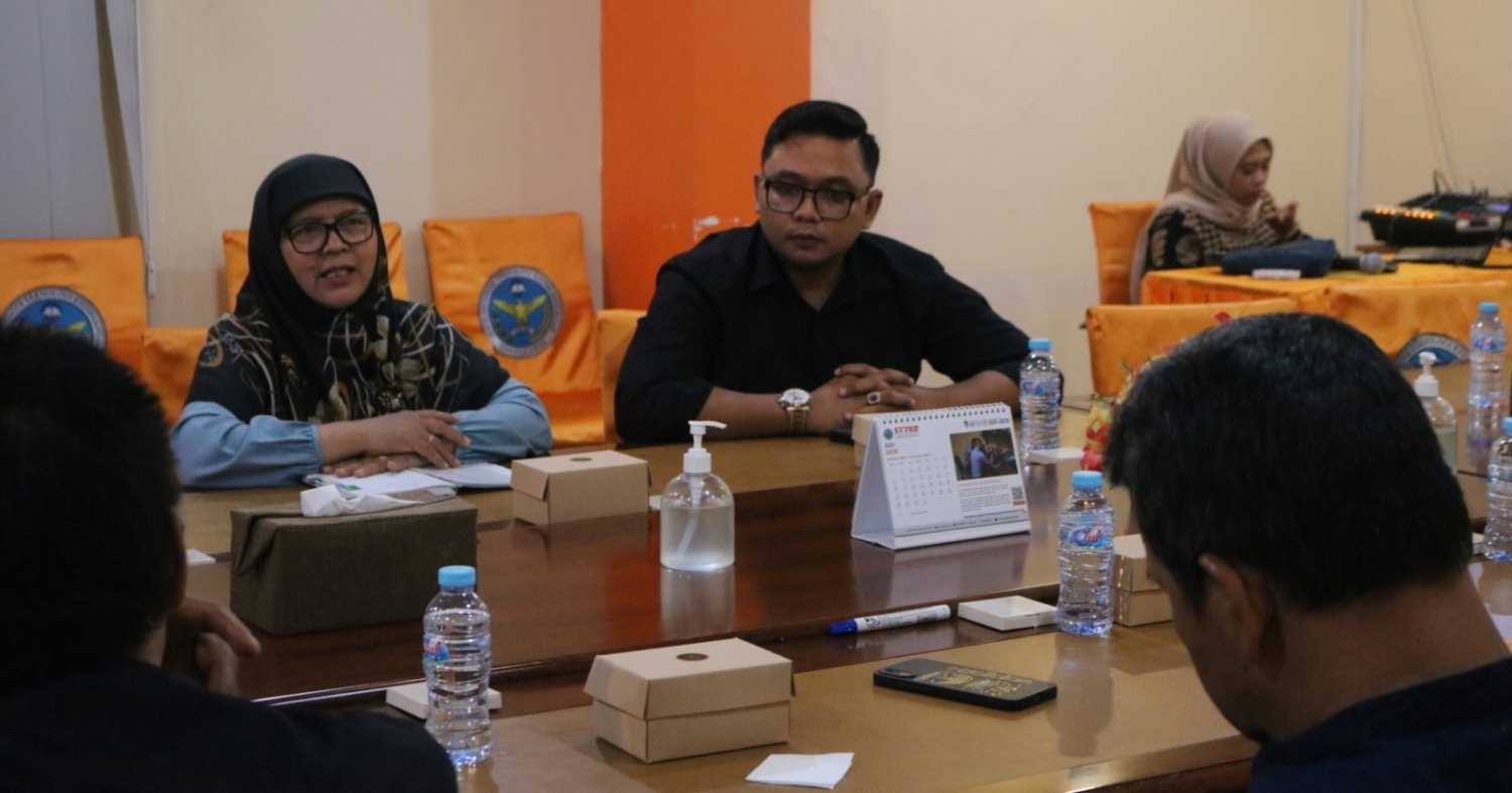 STTKD dan Warga Saman Canangkan Kampung Dirgantara - STTKD